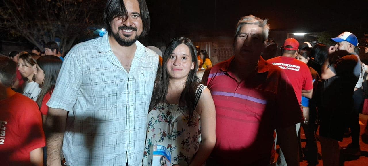 Felipe Cisneros y su equipo se reúne con vecinos de distintos barrios ...