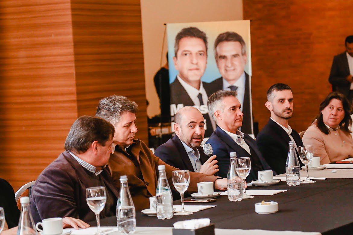 Mirolo encabezó la Mesa Massa Presidente en San Juan - Sur Santiagueño ...