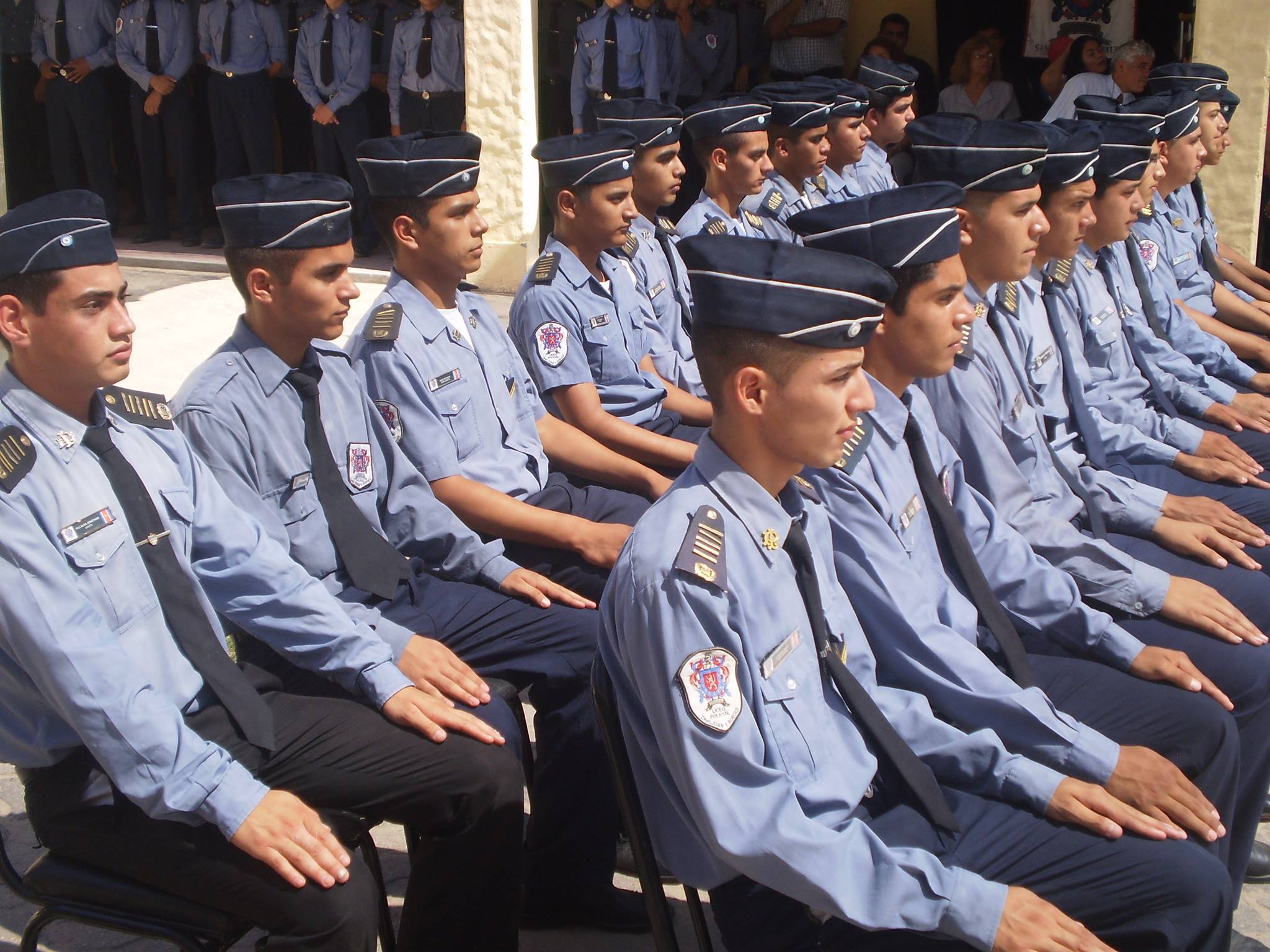 El Liceo Policial Mixto "Coronel Juan Francisco Borges" renueva su ...